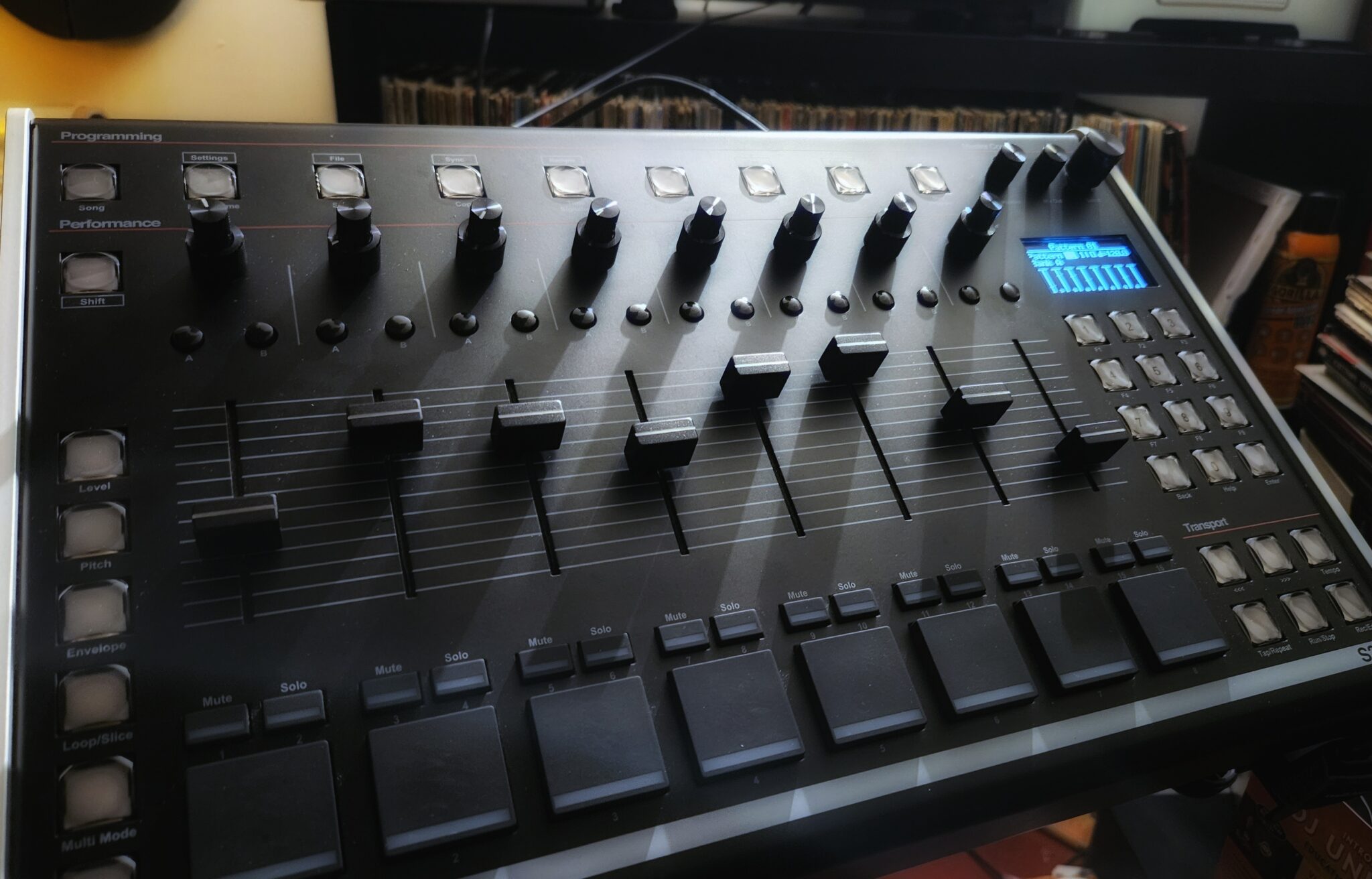 Isla Instruments S2400 Sampler: Music Production Tool SONIC BOOM BAP